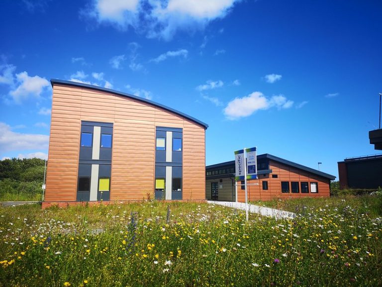 What are Active Buildings and their core principles? » Specific